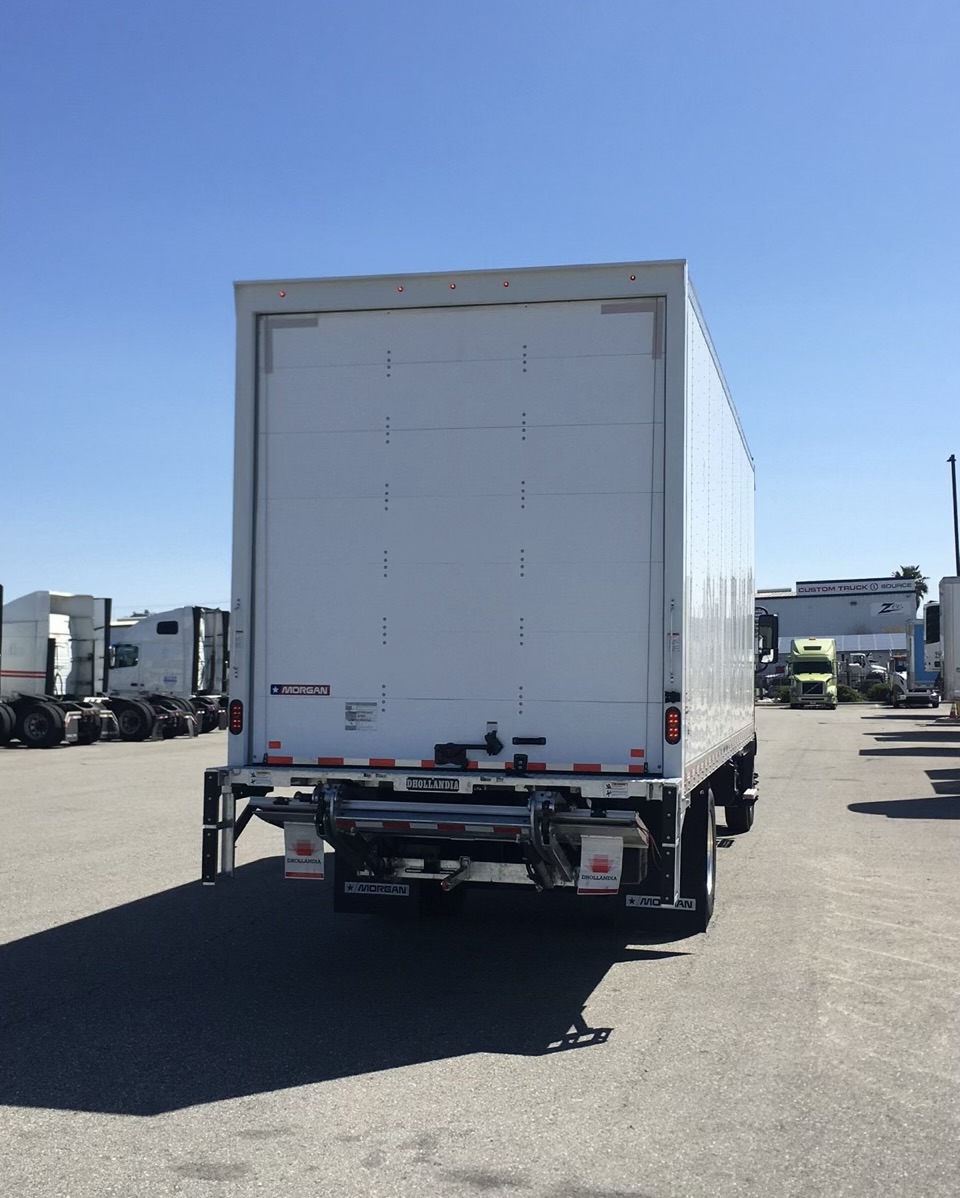2025 Mack MD7 43R 4X2 Chassis w/ Morgan 26′ Aluminum Box Van w ...