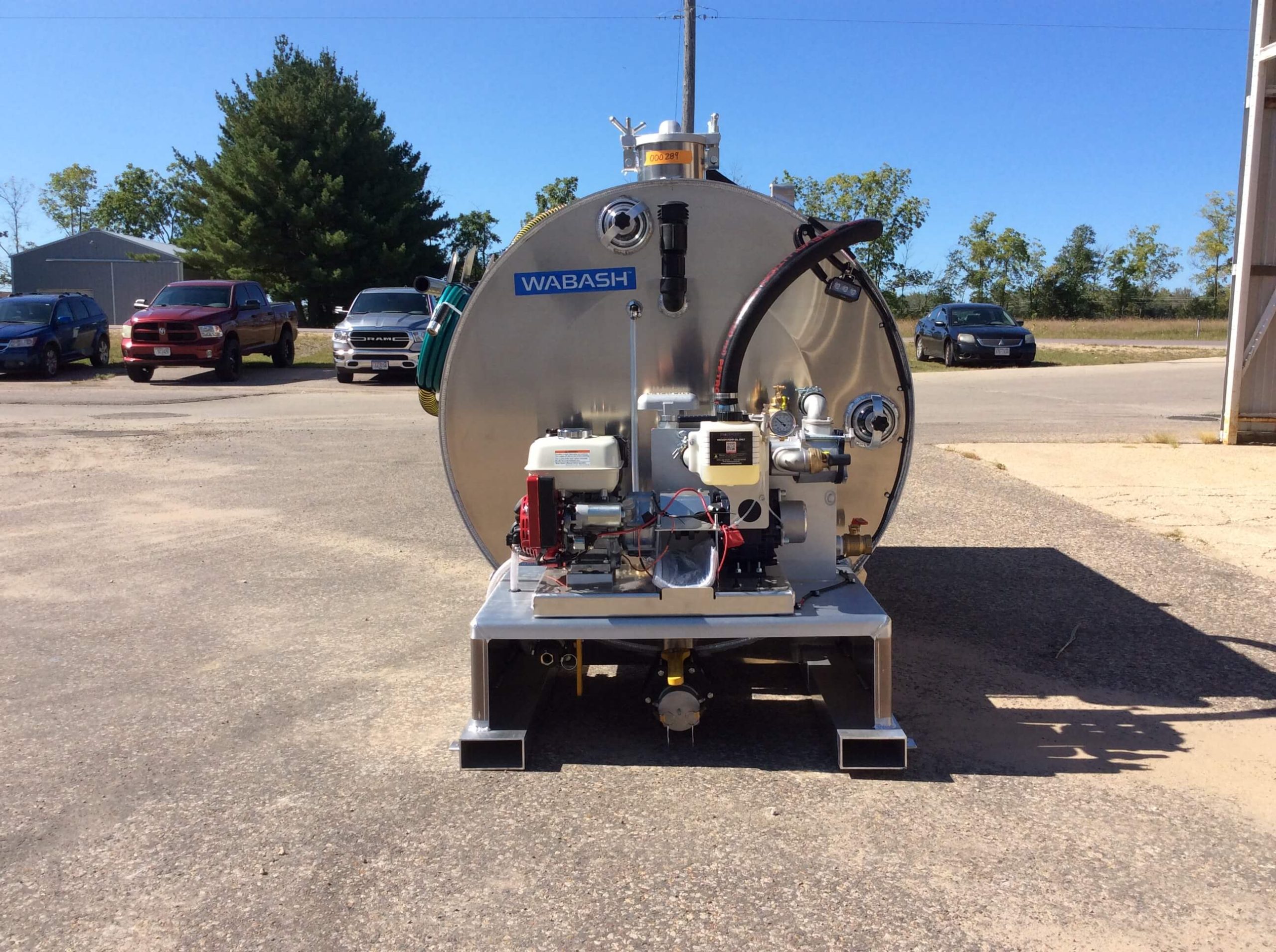 Wabash (300 to 995-Gallon) “Portable Restroom Service” Slide-In Unit ...